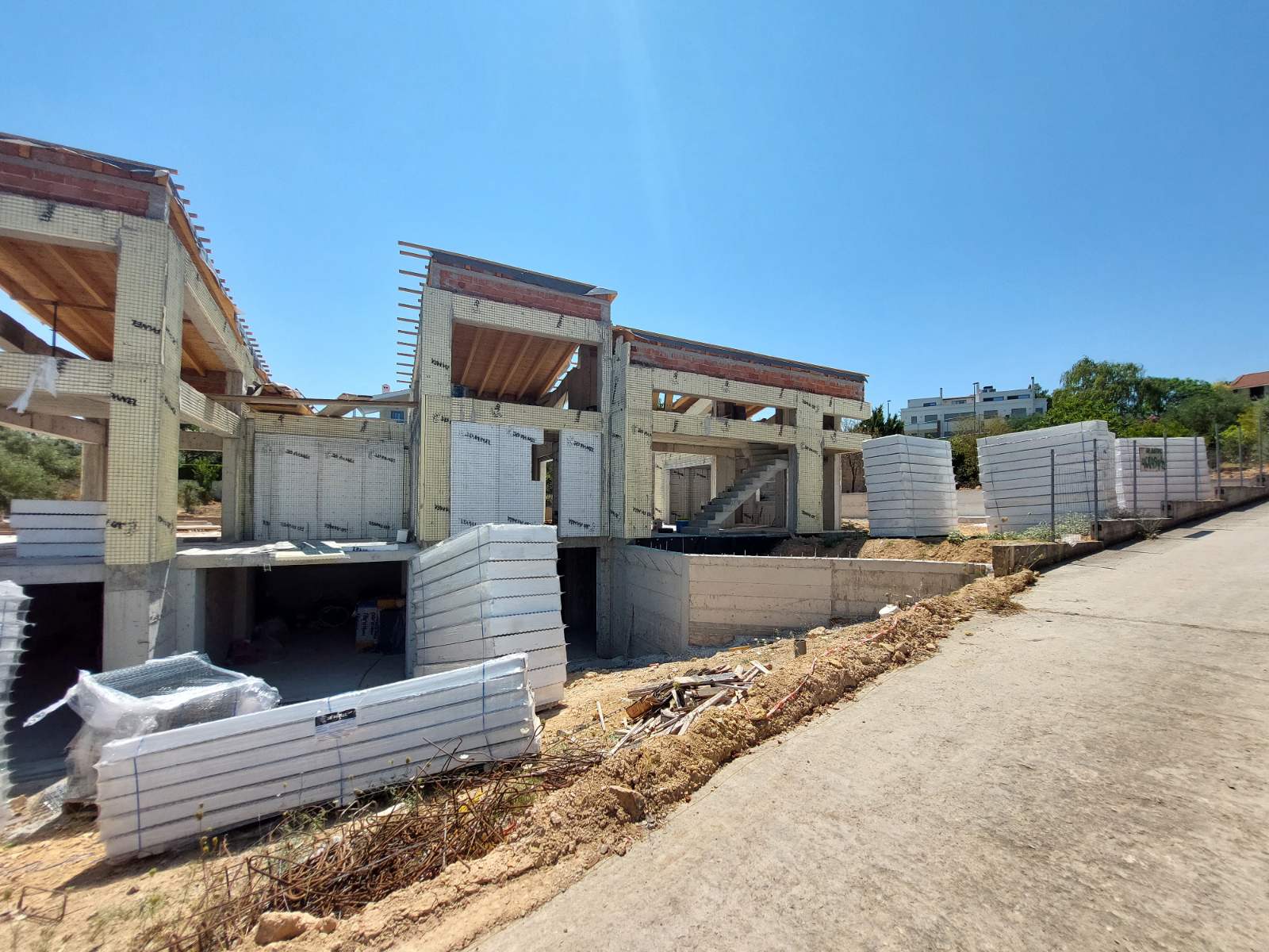 Ισόγειες κατοικίες με σοφίτα και υπόγειο στην Δροσιά Χαλκίδας - 3D Panel